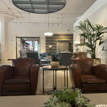 FORDSON HOTEL - Updated October 2025 - 126 Photos & 29 Reviews - 900 W ...