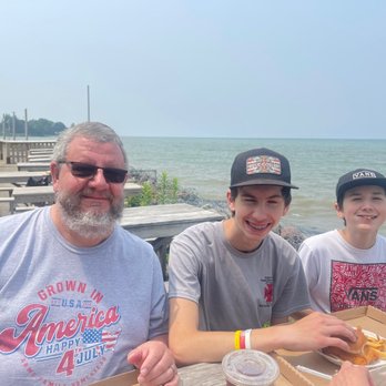 RUDY’S LAKESIDE DRIVE-IN - Updated April 2025 - 179 Photos & 221 ...