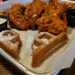 HUNGRY BUFFALO - Updated December 2025 - 162 Photos & 231 Reviews ...