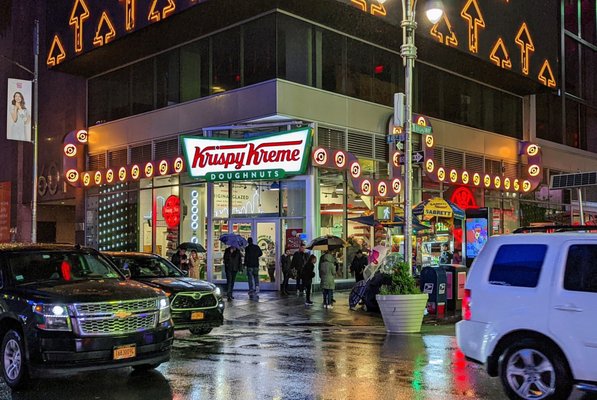KRISPY KREME TIMES SQUARE - Updated October 2025 - 201 Photos & 60 ...