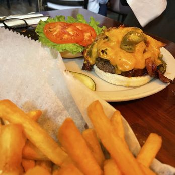 GROVERS BAR & GRILL - Updated January 2026 - 438 Photos & 467 Reviews ...