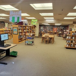 CRANSTON PUBLIC LIBRARY - Updated June 2025 - 11 Photos & 20 Reviews ...