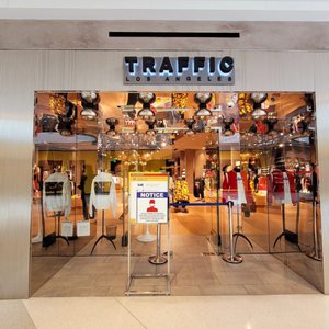 MAXFIELD - Updated June 2025 - 65 Photos & 95 Reviews - 8825 Melrose ...