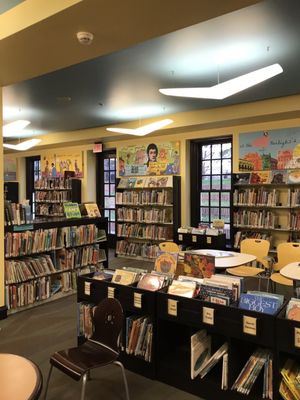 GEORGETOWN PUBLIC LIBRARY - Updated November 2025 - 20 Photos & 27 ...