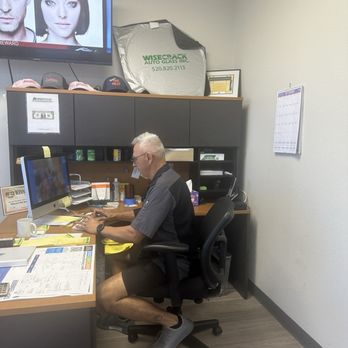 WISECRACK AUTO GLASS - Updated January 2026 - 59 Photos & 186 Reviews ...