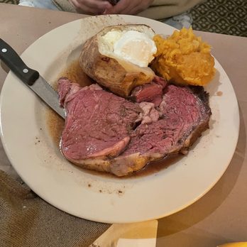 THE COMMON MAN RESTAURANT - Updated May 2024 - 589 Photos & 767 Reviews ...