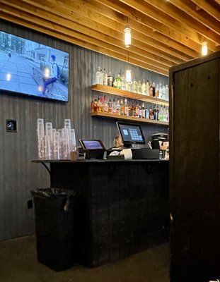 HOP THIEF TAPHOUSE AND KITCHEN - Updated March 2026 - 76 Photos & 87 ...