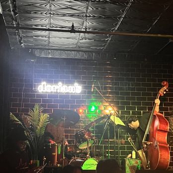 DORIAN’S - Updated November 2024 - 133 Photos & 87 Reviews - 1939 W ...