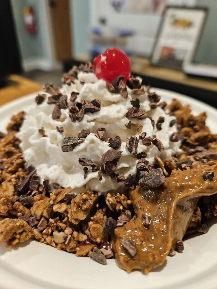 BEE WELL CAFE - Updated July 2024 - 34 Photos - 100 Main St, Mukwonago ...