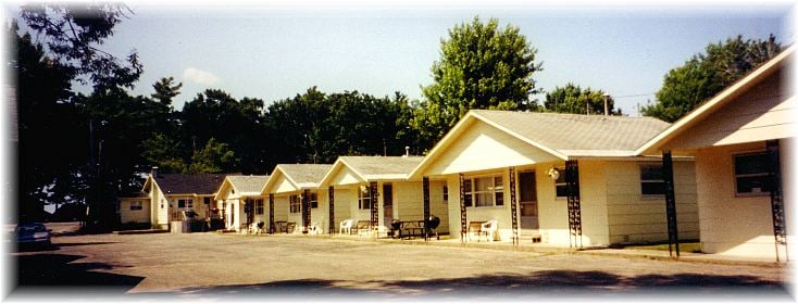 VACATION LANE COTTAGES - Updated July 2025 - 5926 E M 55, Cadillac ...