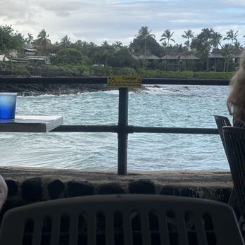 MAGICS BEACH GRILL - Updated November 2024 - 836 Photos & 682 Reviews ...