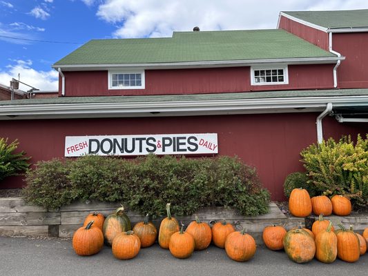 ROGERS ORCHARDS - HOME FARM - Updated August 2024 - 148 Photos & 33 ...