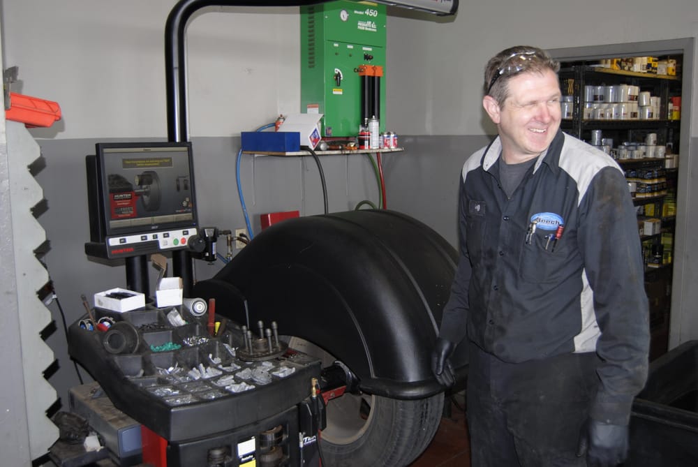 BEECH MOTORWORKS TIRECRAFT - Updated December 2025 - 15 Photos - 990 ...