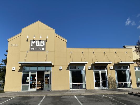 PUB REPUBLIC - 481 Photos & 834 Reviews - 3120 Lakeville Hwy, Petaluma ...