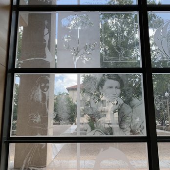 HARRY RANSOM CENTER - Updated November 2025 - 191 Photos & 76 Reviews ...