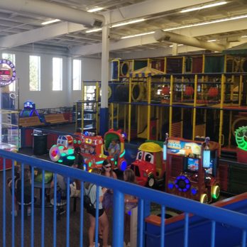 KINGPIN BOWLOUNGE - Updated January 2026 - 18 Reviews - 425 Bingemans ...