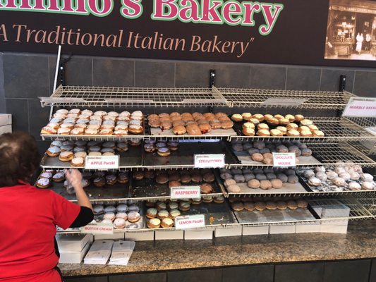 MANNINO’S BAKERY - 102 Photos & 135 Reviews - Bakeries - 4062 17 Mile ...