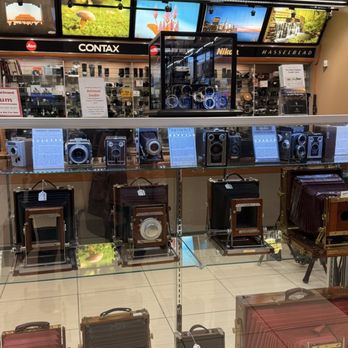 B&H PHOTO VIDEO - ELECTRONICS AND CAMERA STORE - Updated November 2025 ...