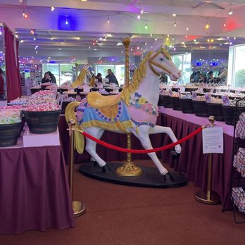 CAROUSEL TAFFY - Updated December 2024 - 105 Photos & 90 Reviews - 845 ...