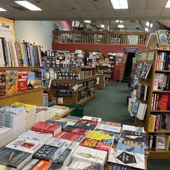 AVID READER - Updated May 2024 - 64 Photos & 99 Reviews - 617 2nd St ...