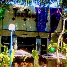 TOM TOM - Updated April 2025 - 1544 Photos & 1148 Reviews - 8932 Santa ...