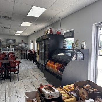 CHOCOLATE AND NUT KINGDOM - Updated October 2024 - 147 Photos & 31 ...