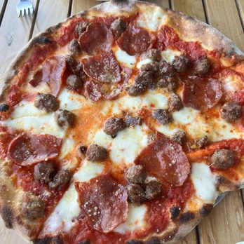 FREEDOM BROTHERS PIZZERIA & ALEHOUSE - Updated July 2025 - 100 Photos ...