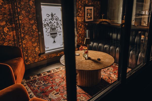 THE GUISINGER - Updated November 2025 - 32 Photos - 1 E Mountain St ...