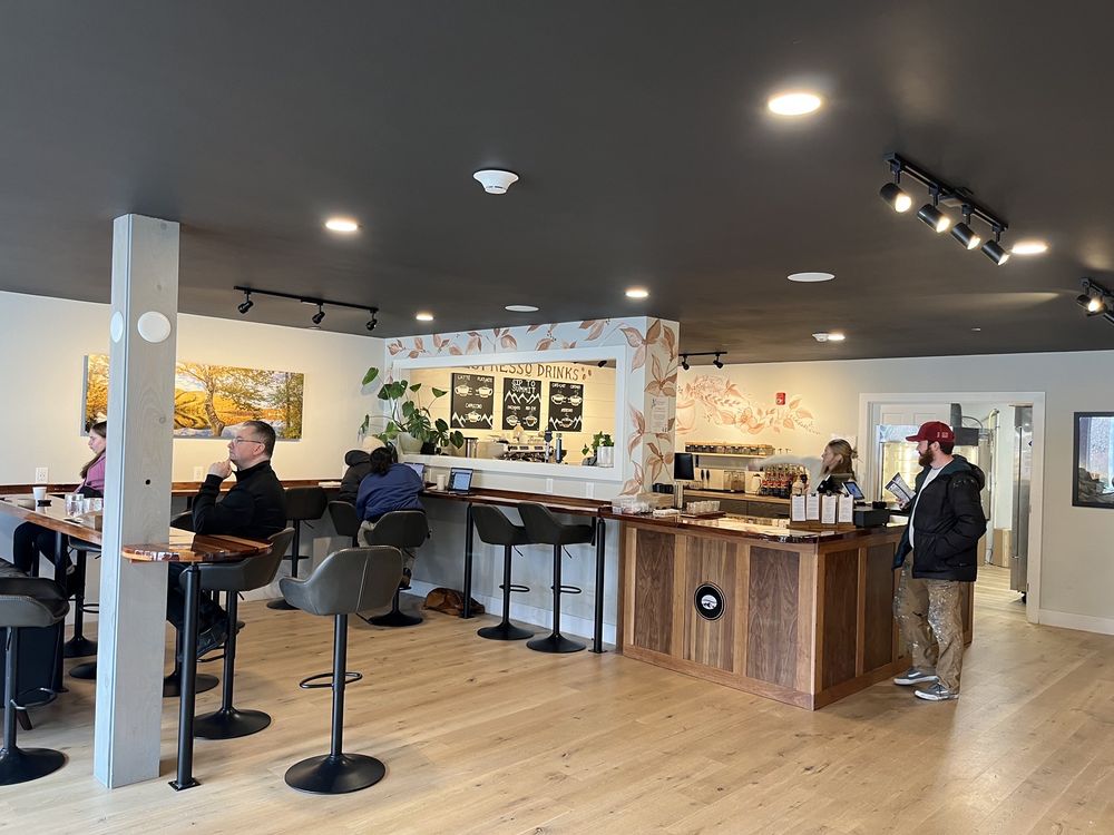 MOUNTAINSIDE CAFÈ - Updated February 2025 - 49 Main St, Lincoln, New ...