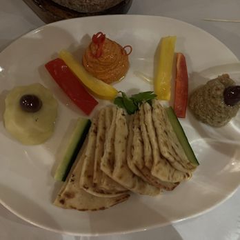 ESTIA - Updated July 2024 - 1221 Photos & 883 Reviews - 1405 Locust St ...