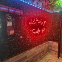 TRES COMPADRES MEX GRILL BAR - Updated December 2025 - 85 Photos & 31 ...