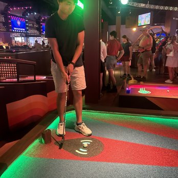 PUTTSHACK - PHILADELPHIA - Updated November 2024 - 97 Photos & 65 ...