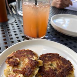 402 EAT + DRINK - Updated July 2025 - 363 Photos & 213 Reviews - 17305 ...