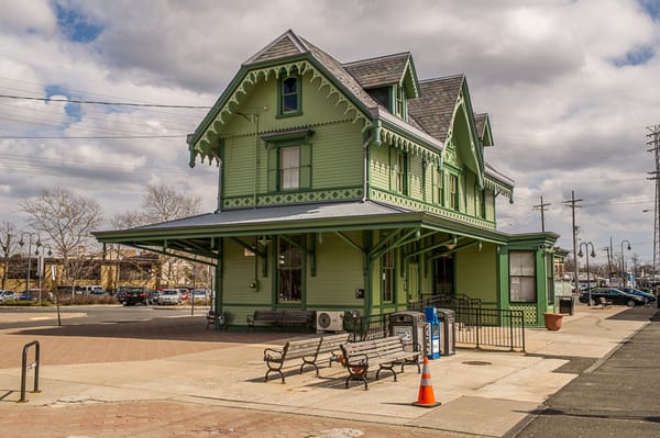 RED BANK TRAIN STATION - Updated December 2025 - 23 Photos - 175 ...