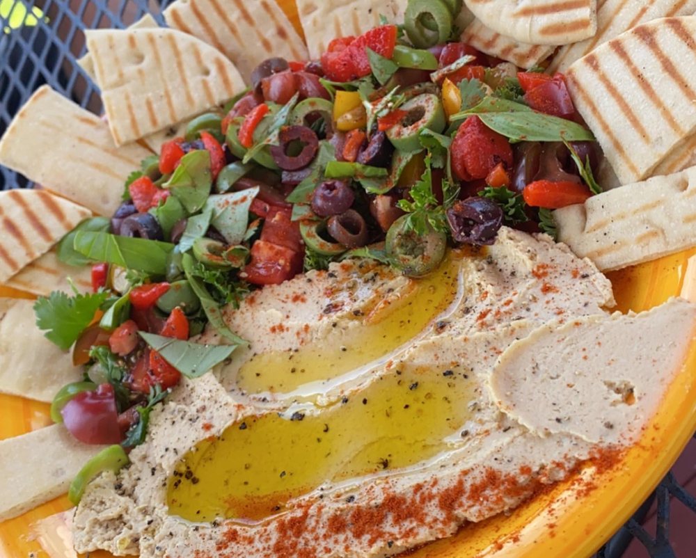 QUE’S BAR & RIVER DECK with 35 real customer photos - Updated August ...