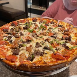 YANNIS PIZZA RESTAURANT - Updated June 2025 - 70 Photos & 126 Reviews ...