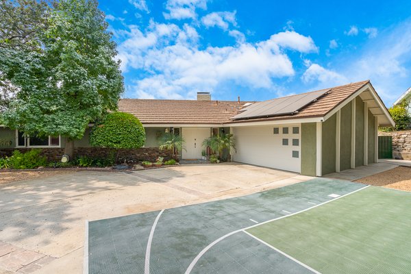 JASON VOLLMER - BEVERLY AND COMPANY - Updated June 2025 - 2945 ...