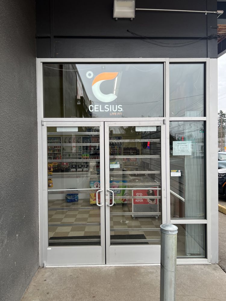 TRIPLE CROWN FOOD MARKET - Updated December 2025 - 10135 SE Foster Rd ...