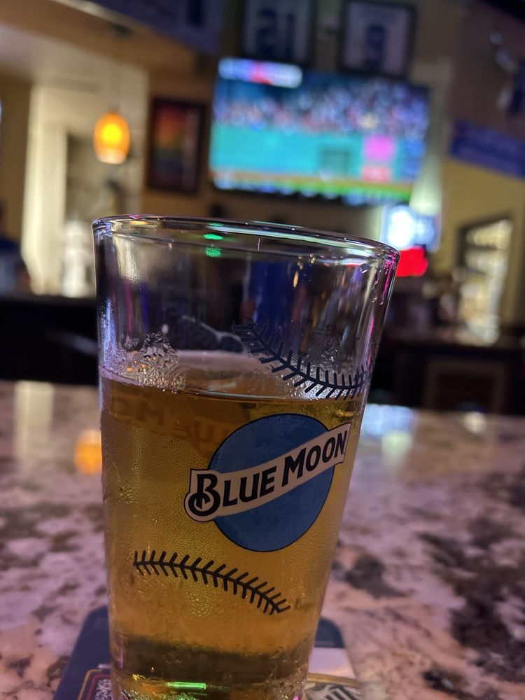 FRIENDS PUB - Updated December 2025 - 22 Photos & 53 Reviews - 2407 W ...