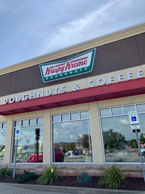 KRISPY KREME - 48 Photos & 53 Reviews - 14 Trinity Point Dr, Washington ...