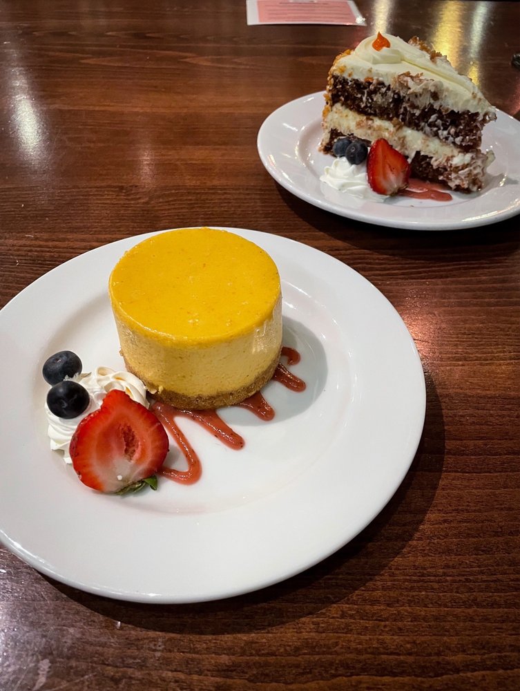 SOLARIUM KITCHEN & BAR - 81 Photos & 38 Reviews - 300 112th Ave SE ...