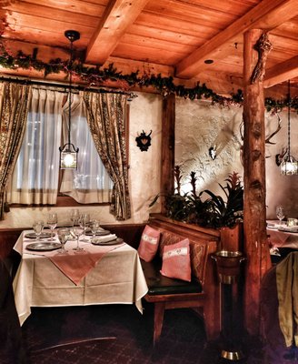 PEPI’S BAR & RESTAURANT - Updated January 2026 - 372 Photos & 440 ...