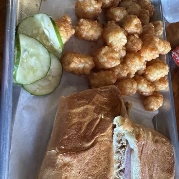 THE LOCAL MARKET - Updated July 2025 - 261 Photos & 255 Reviews - 950 ...