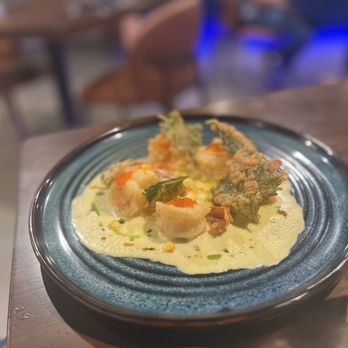 KI CLUB - Updated March 2025 - 217 Photos & 50 Reviews - 1731 Kalakaua ...