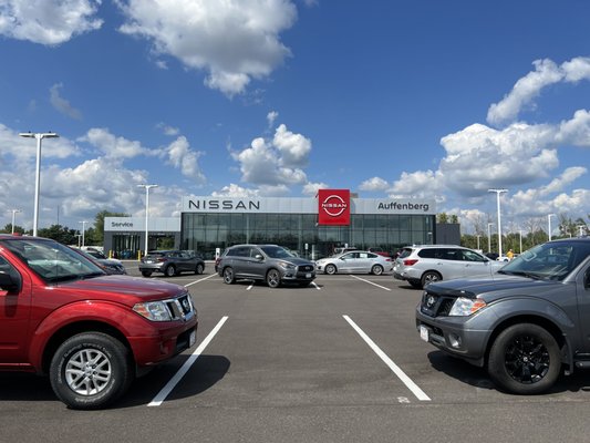 AUFFENBERG NISSAN - Updated November 2025 - 48 Photos & 61 Reviews ...