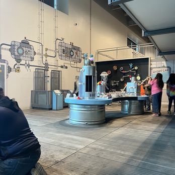 DISCOVERY LAB - Updated December 2025 - 83 Photos & 24 Reviews - 3123 ...