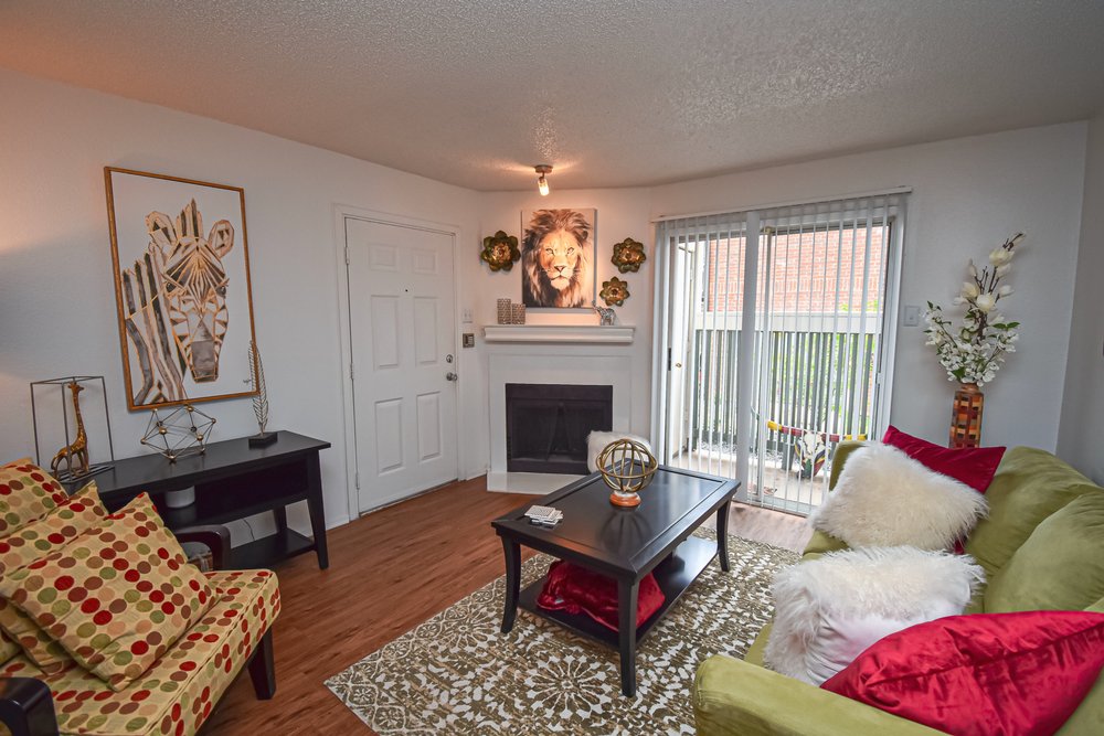 CENTERPOINT APARTMENTS - Updated July 2024 - 14 Photos & 27 Reviews ...