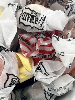 CAPE COD SALT WATER TAFFY - Updated December 2025 - 40 Photos & 47 ...