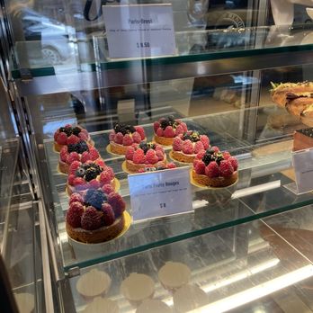 MAISON BENOIT - Updated April 2024 - 254 Photos & 134 Reviews - 402 ...