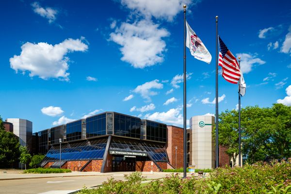 GOVERNORS STATE UNIVERSITY - Updated December 2025 - 88 Photos & 16 ...